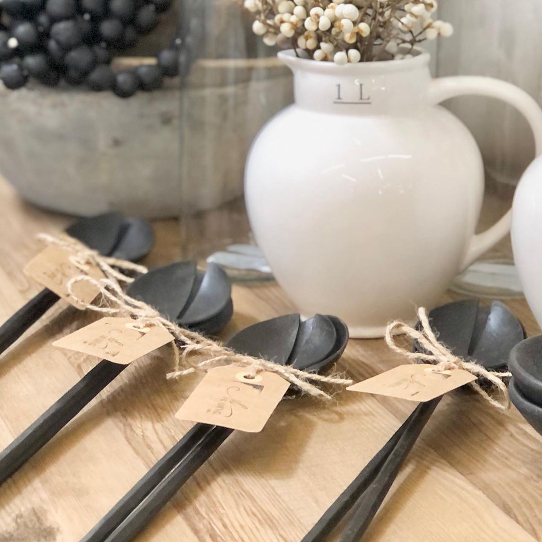 17 Modern Farmhouse Decor Ideas for 2024 | Besides The Bit